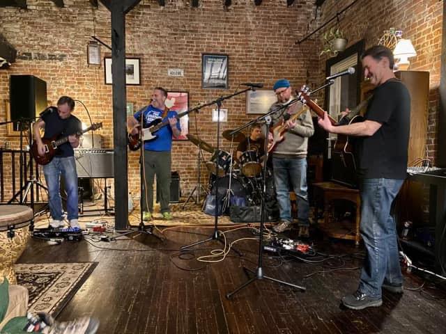 The Lone Riders - Keegan Ales